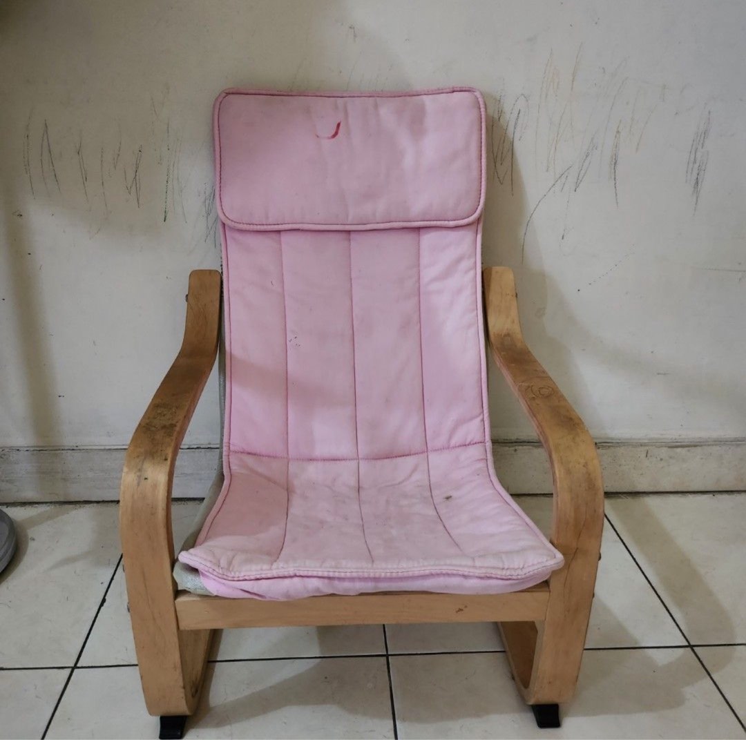 Kursi ikea Poang anak, Bayi & Anak, Mainan & Baby Walker di Carousell