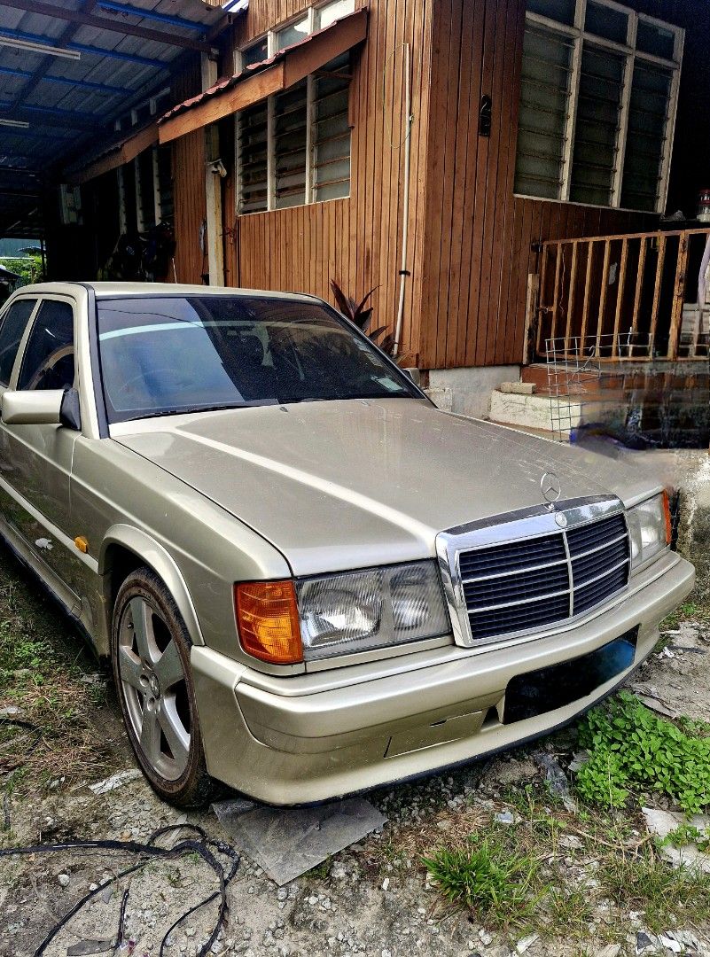 Mercedes W190E (1989) Classic Retro Car, Cars, Cars for Sale on Carousell