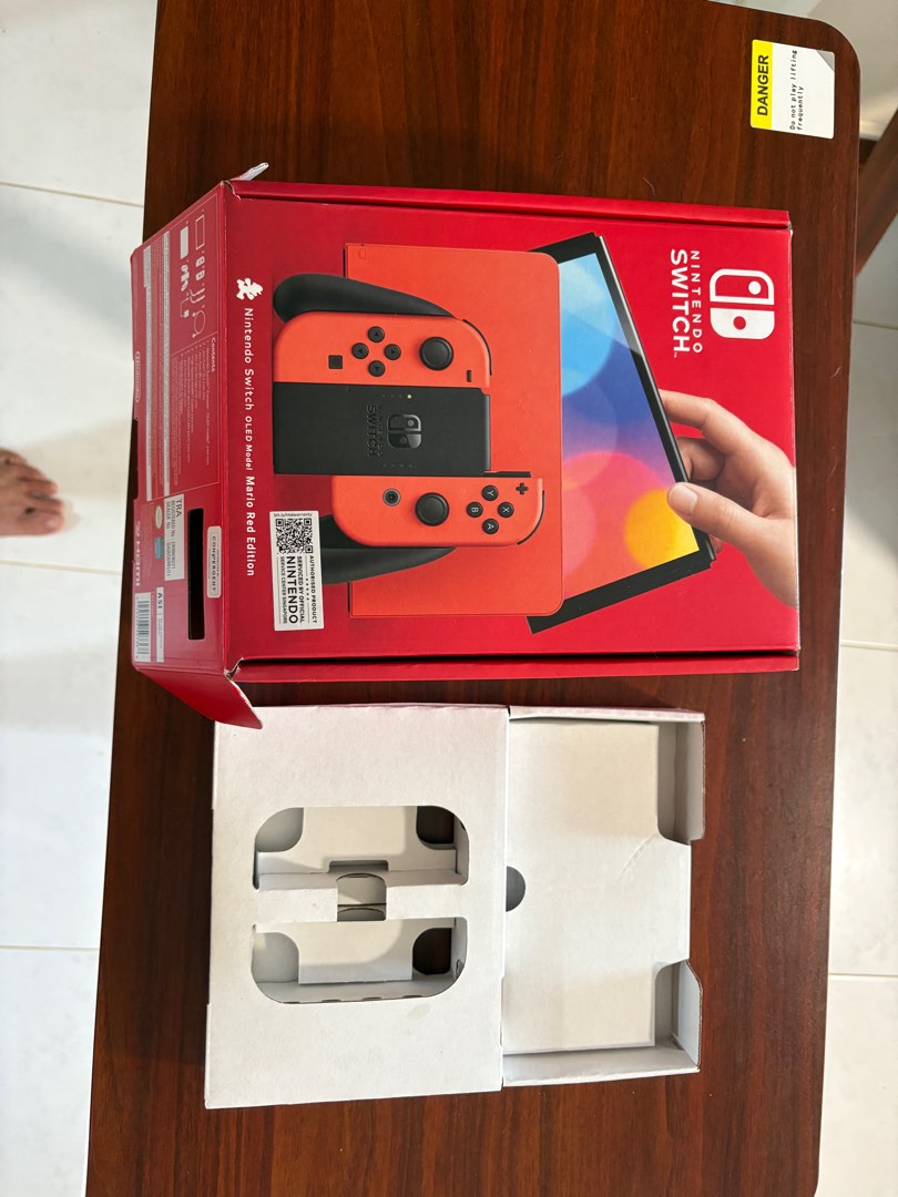 Nintendo switch oled box, Video Gaming, Video Game Consoles, Nintendo ...