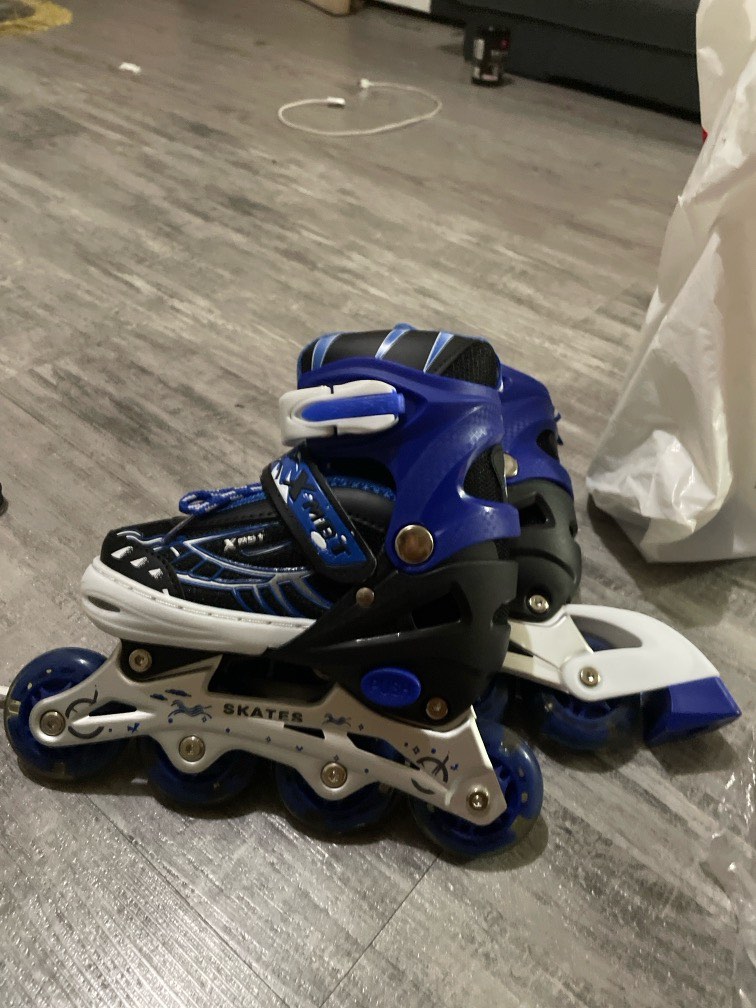 Rollerblades, Sports Equipment, Sports & Games, Skates, Rollerblades ...