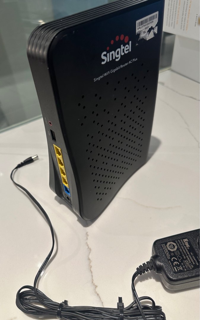 Singtel Wifi Gigabit Router AC Plus, Computers & Tech, Parts ...