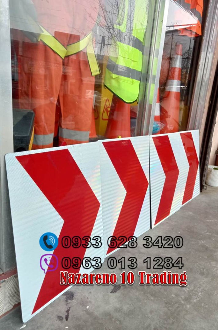 Chevron Road sign safety sign, Commercial & Industrial, Industrial ...