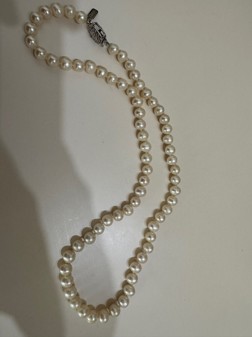 Chomel pearl necklace, Women's Fashion, Jewelry & Organisers, Necklaces ...