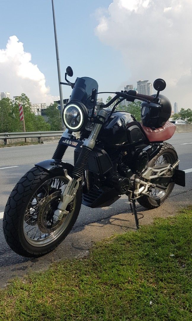 GPX Gentleman 200 Cafe Racer Tracker Scrambler, Motorbikes on Carousell