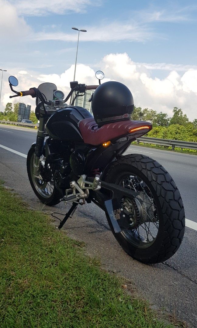 GPX Gentleman 200 Cafe Racer Tracker Scrambler, Motorbikes on Carousell