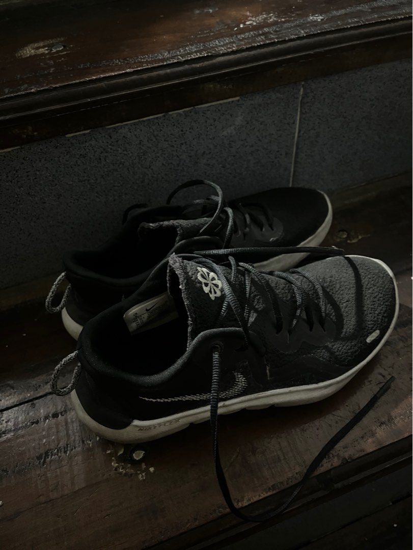 Nike Flex Sepatu Running, Fesyen Wanita, Sepatu di Carousell