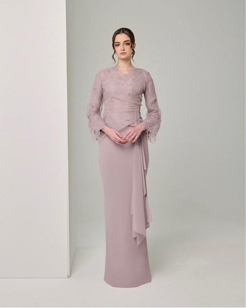 QISZAR DRESS RAYA 2025, Women's Fashion, Muslimah Fashion, Dresses on ...