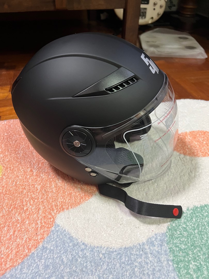 5m helmat, Motorcycles, Motorcycle Apparel on Carousell