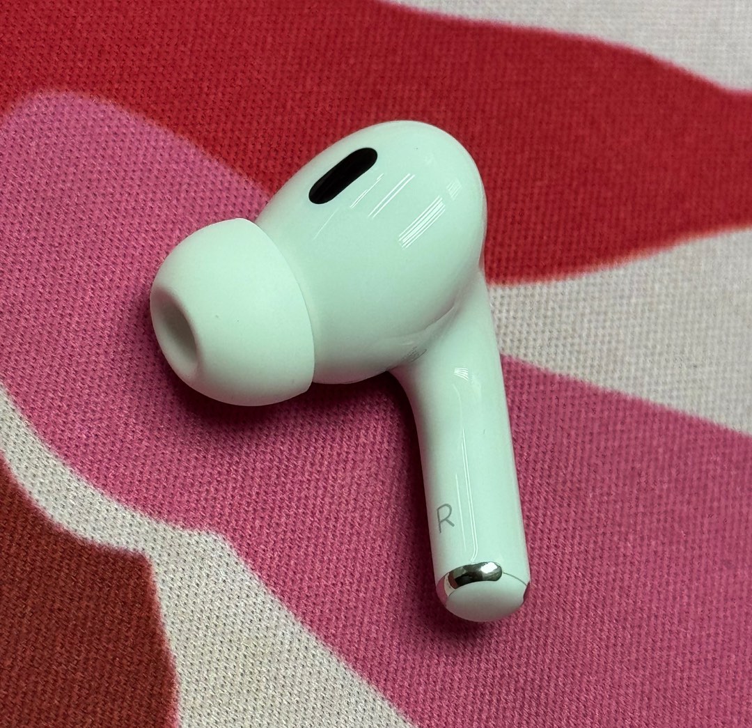 Airpods Pro 2 (USB-C) Right side / AirPods Pro (2nd Generation) USB-C ...