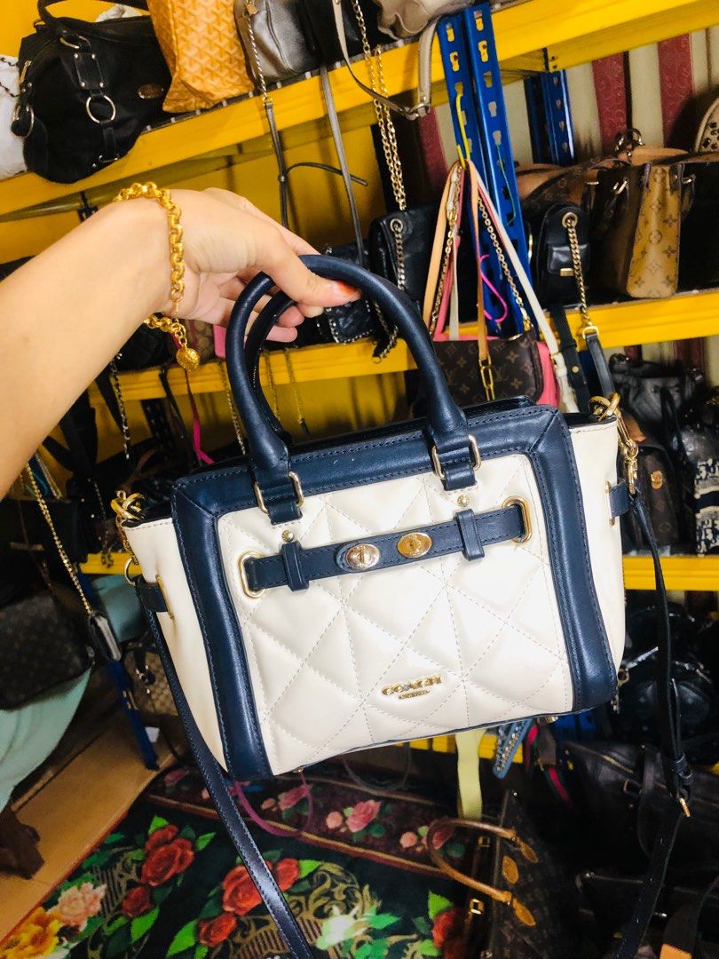 coach swagger mini, Luxury, Bags & Wallets on Carousell