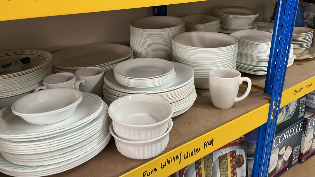 Corelle Pure White / Winter Frost / Enchantments Loose, Furniture ...