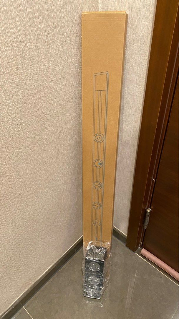 Eubiq SH2 1000mm 明裝軌道 (銀色)套裝, 家庭電器, 轉插器及插頭 - Carousell