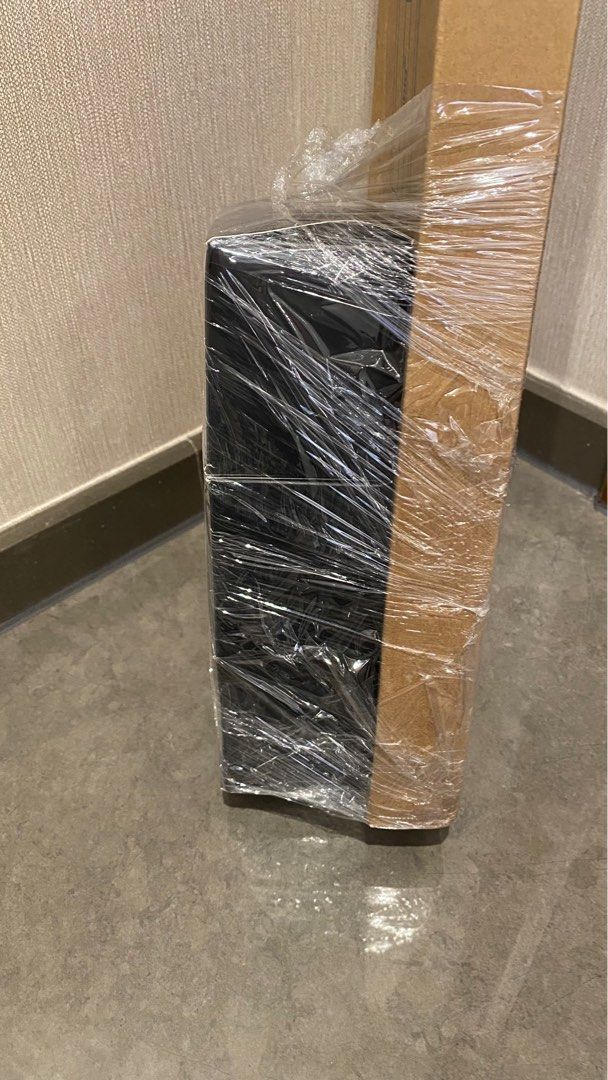 Eubiq SH2 1000mm 明裝軌道 (銀色)套裝, 家庭電器, 轉插器及插頭 - Carousell