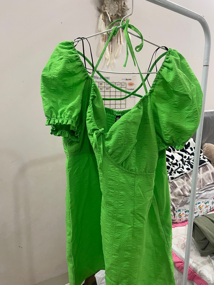 hnm dress hijau pantai , Fesyen Wanita, Pakaian Wanita, Gaun & Rok di ...