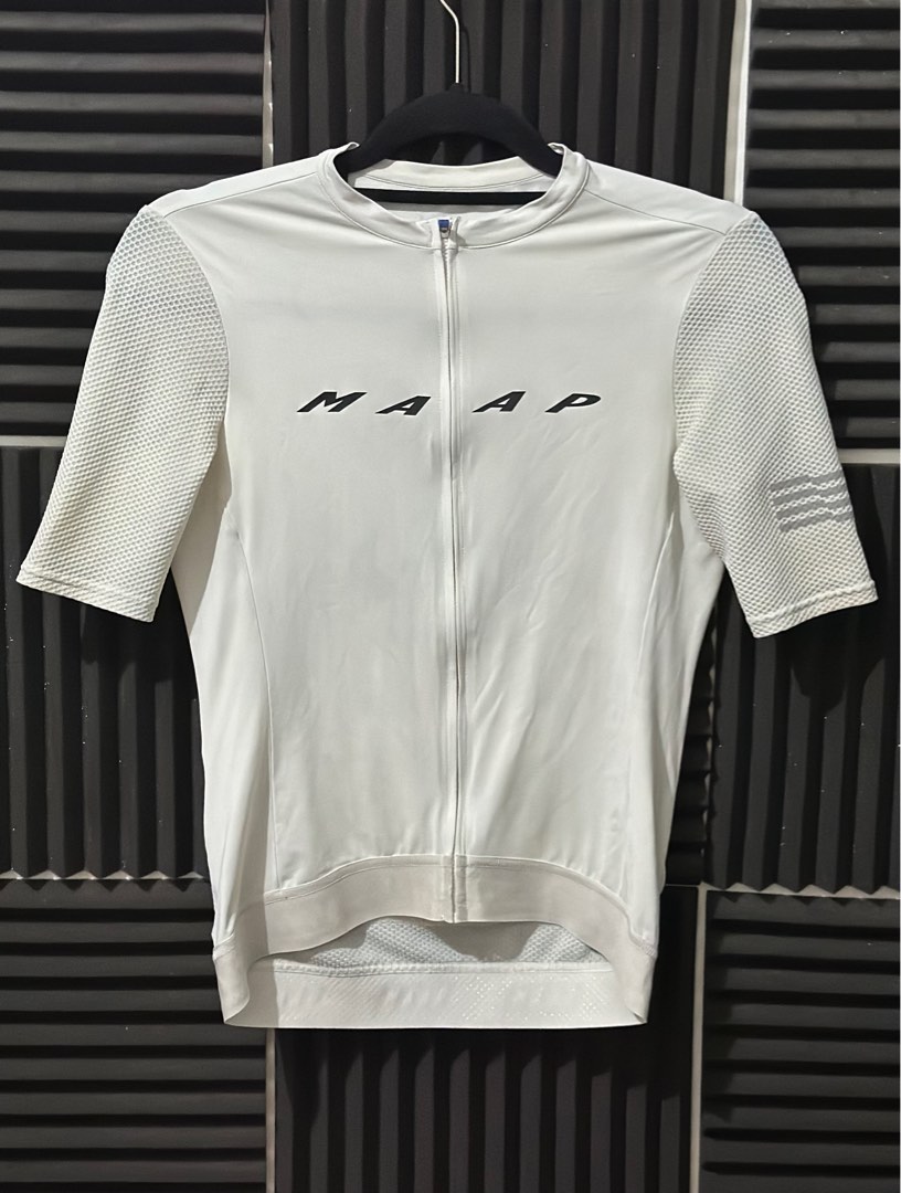 Maap Evade Pro, Women's Fashion, Activewear on Carousell