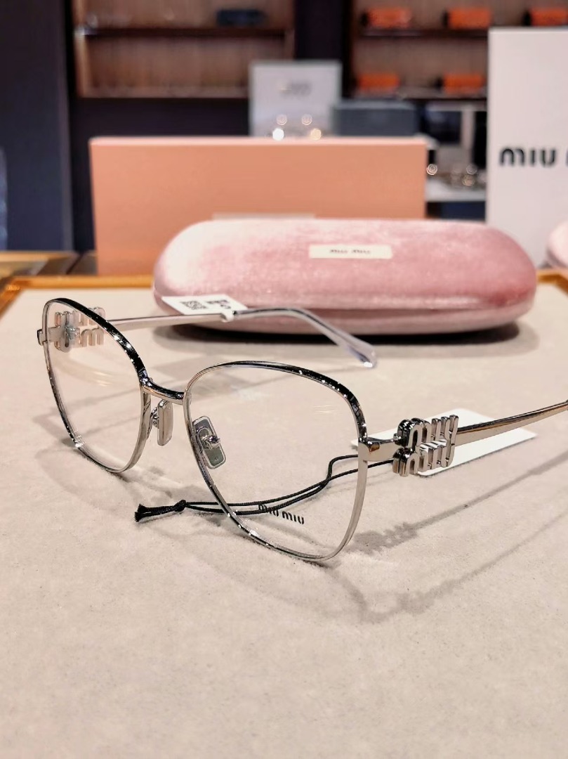 MIU MIU Transparent lenses.Silver frame., Women's Fashion, Watches ...