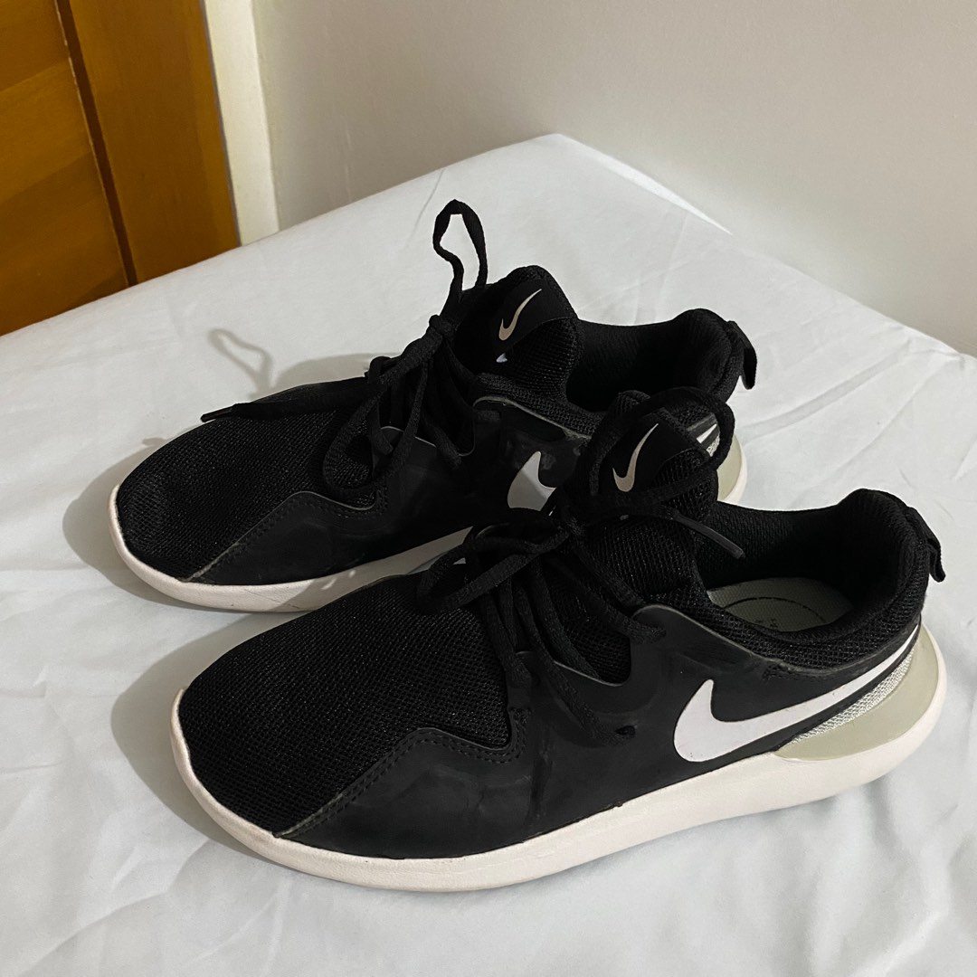NIKE TESSEN RUNNING SHOES, Women's Fashion, Footwear, Sneakers on Carousell