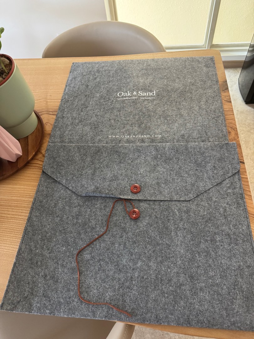 Oak & Sand folders, Everything Else on Carousell