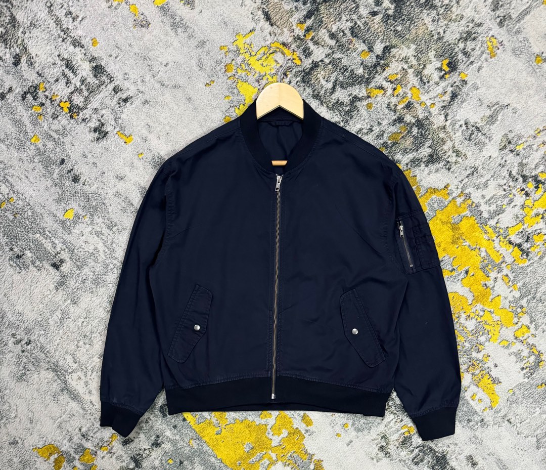 Original GU Side Pocket Bomber Jacket, Men's Fashion, Coats, Jackets ...