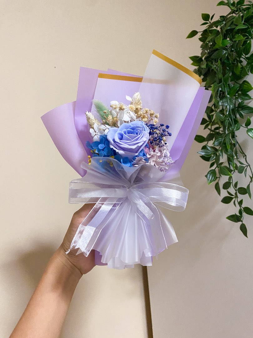 Pick up now! Instocks - Single Stalk Blue Purple Ombre, Preserved Rose ...