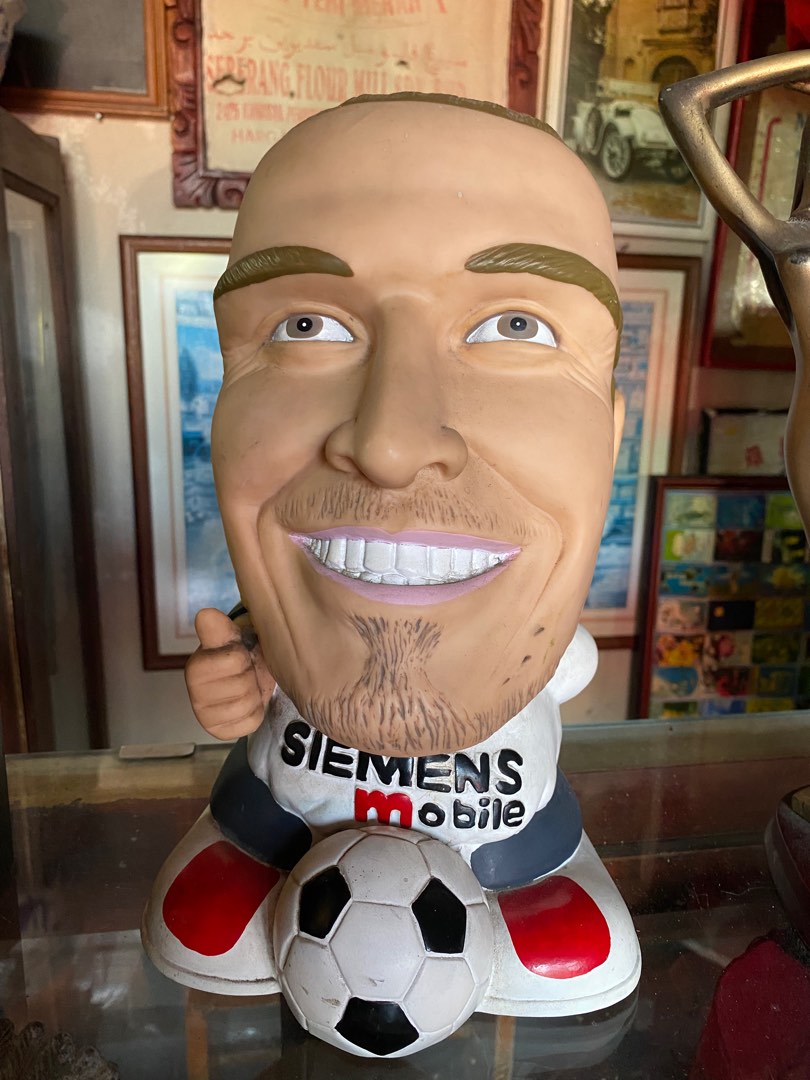 Tabung David Beckham, Hobbies & Toys, Collectibles & Memorabilia ...