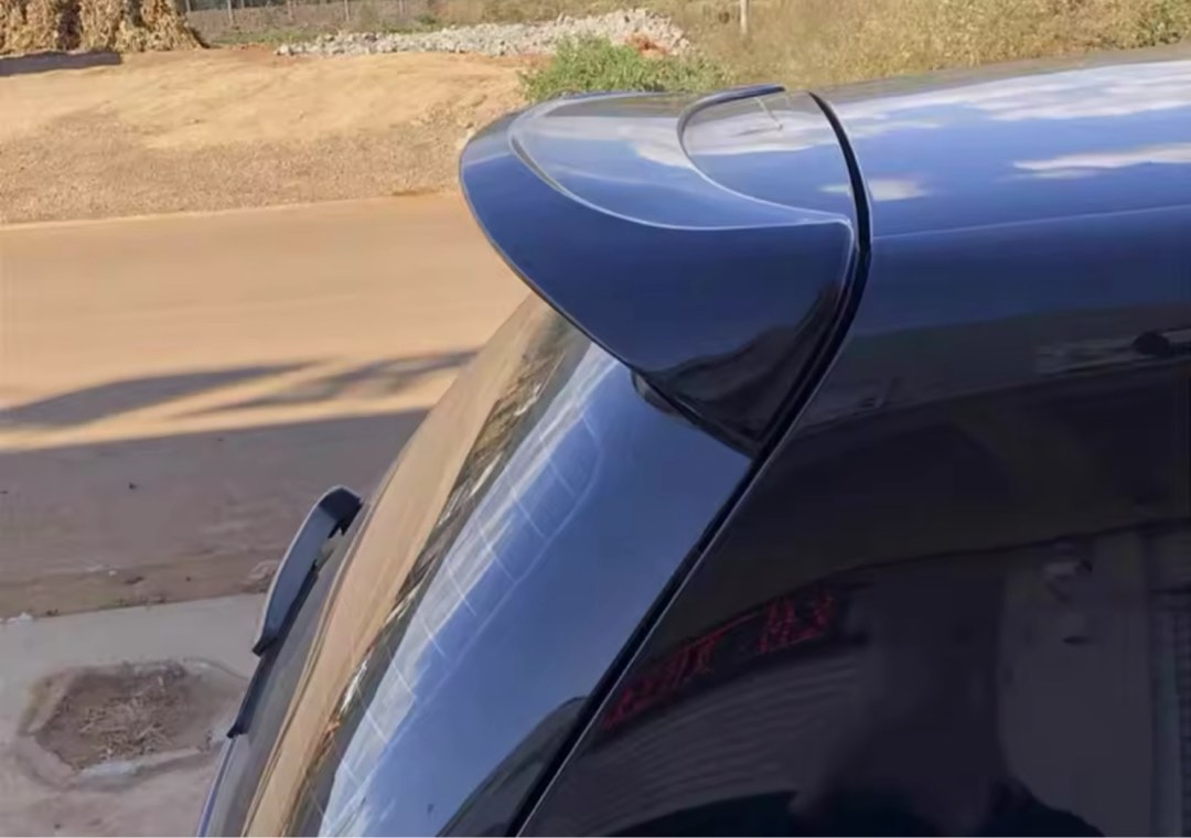 VW GolF Mk6 rear roof spoiler, Car Accessories, Accessories on Carousell