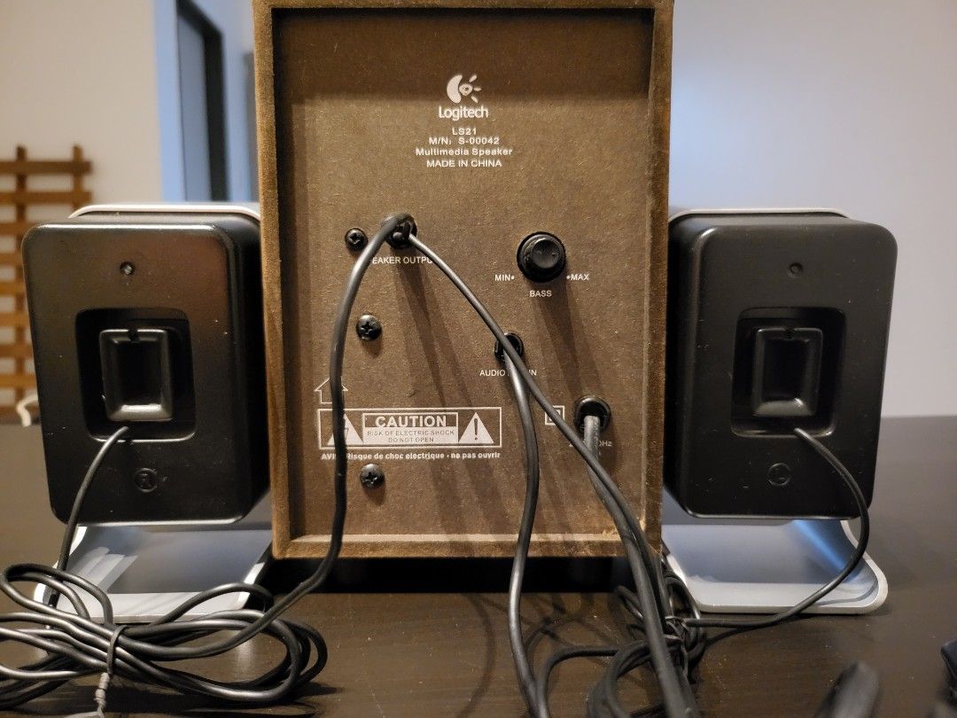 Logitech LS21 2.1 Multimedia Stereo Speaker System with Subwoofer ...