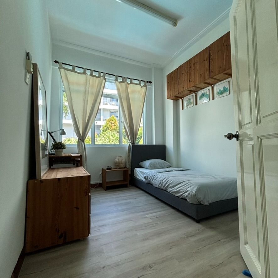 Cozy Single Room for Rent with Direct Bus to Pasir Ris MRT [Available ...