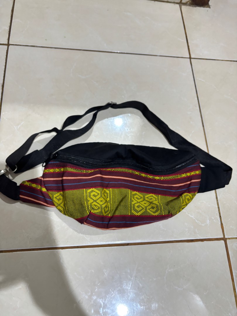 WAIST BAG TENUN NTT, Fesyen Wanita, Tas & Dompet di Carousell