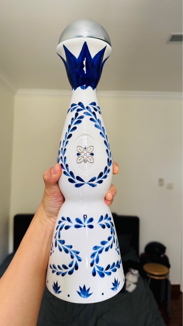 Claze Azul empty bottle 750ml, Everything Else on Carousell