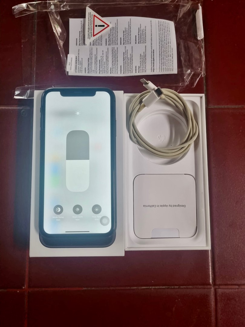 Dijual Iphone 11 Black 128GB Resmi Ibox Lengkap, Telepon Seluler & Tablet, iPhone, iPhone 11 ...