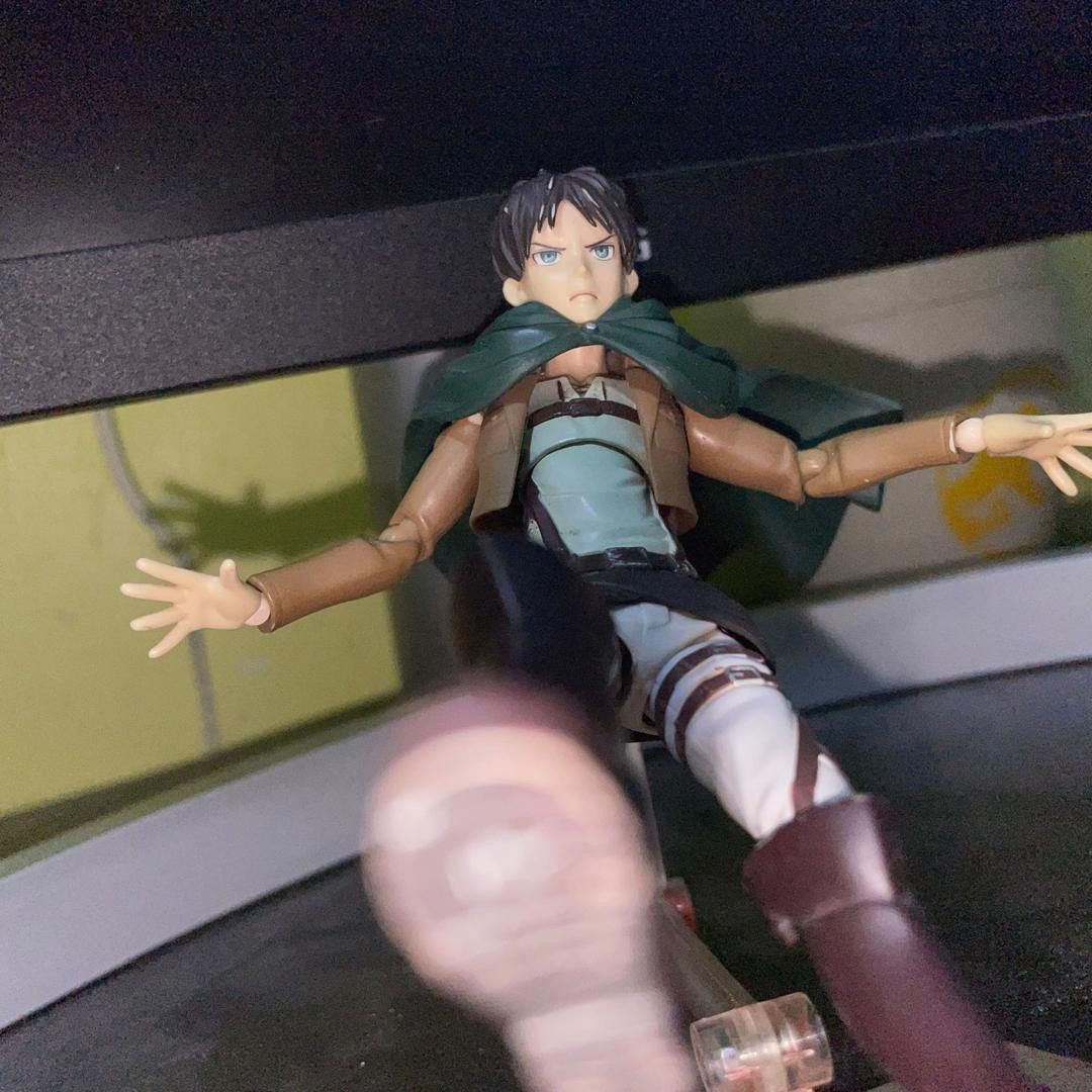 figma eren yeager, Hobbies & Toys, Toys & Games on Carousell