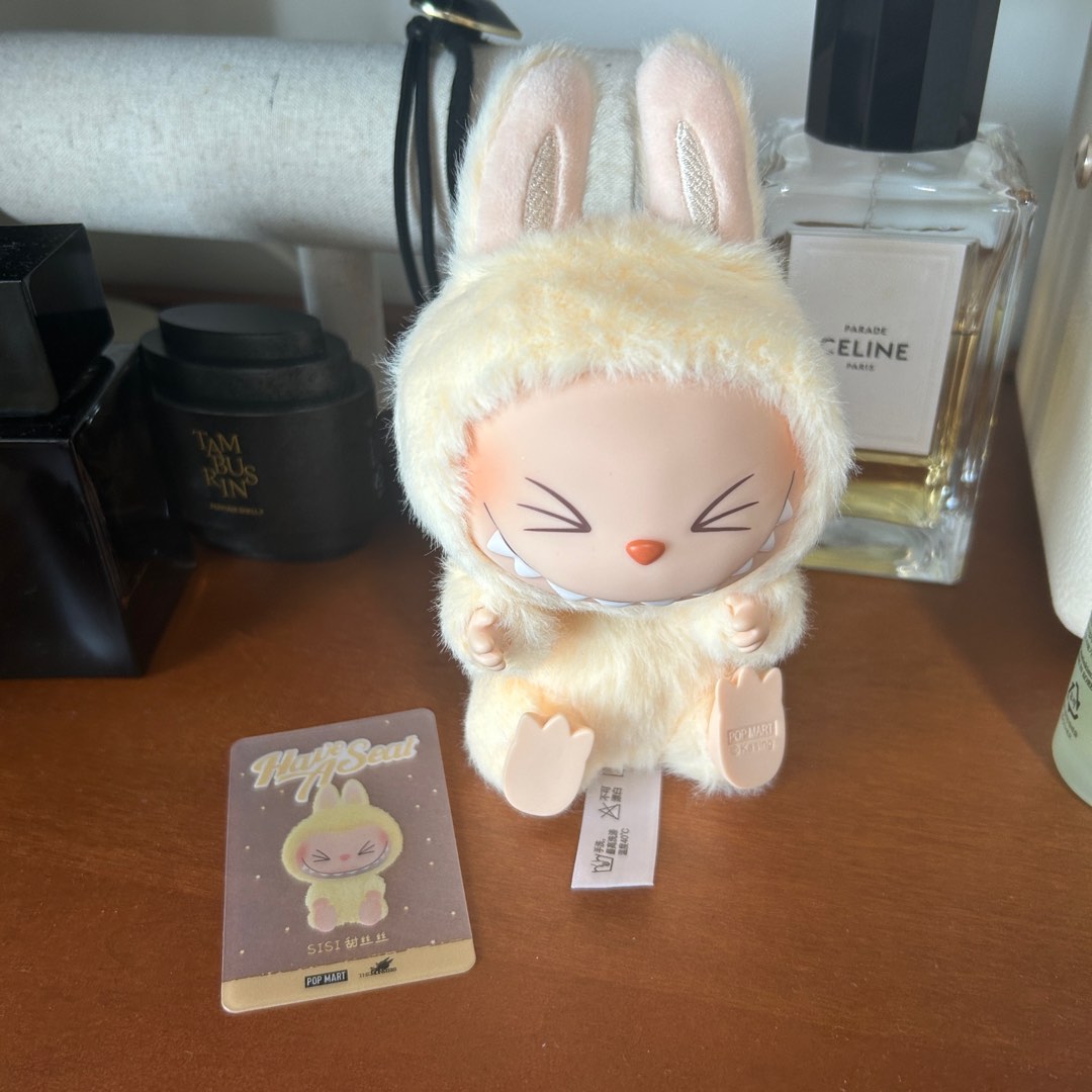 Labubu - Have a Seat (Si Si, 甜丝丝) , only with card, Hobbies & Toys ...