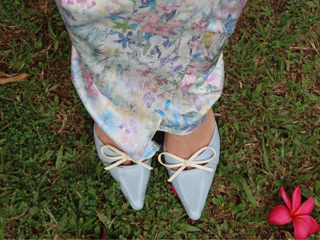 Baby Blue Mules Kitten With Bow (Brand Nose), Women's Fashion, Footwear ...