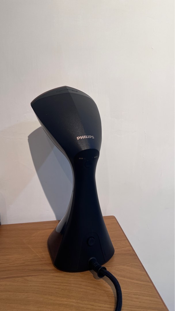 Philips 飛利浦 8000系列 手提式蒸氣掛熨機 GC810, 家庭電器, 熨斗及掛熨機 - Carousell