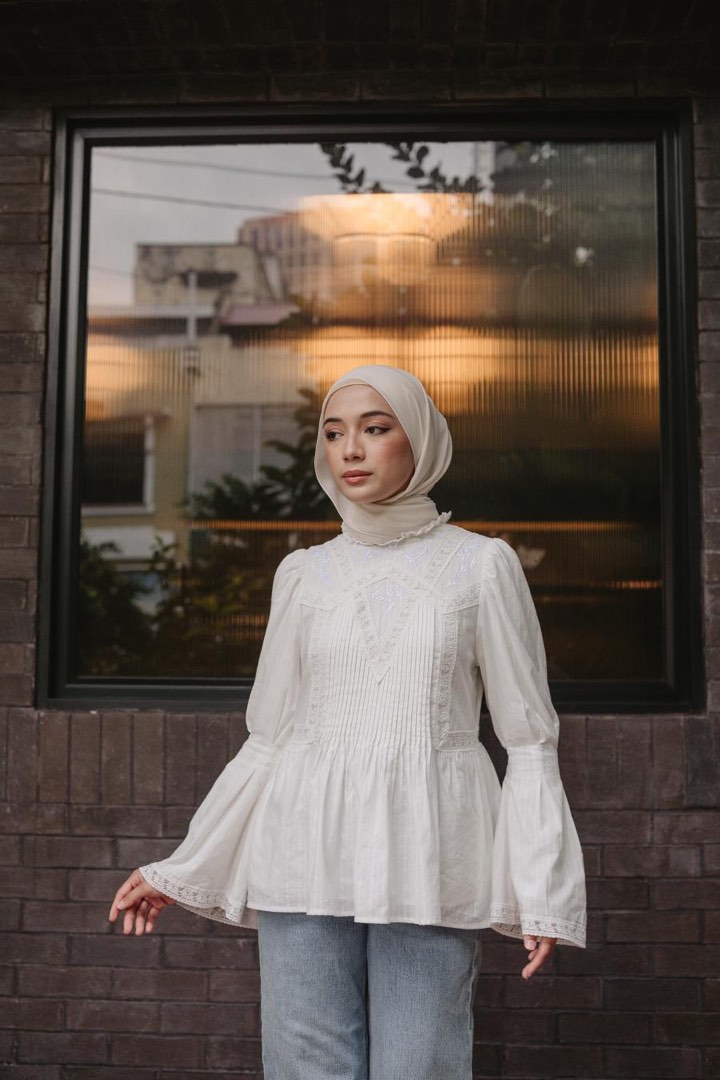 Serena top Zora Designers, Women's Fashion, Tops, Blouses on Carousell