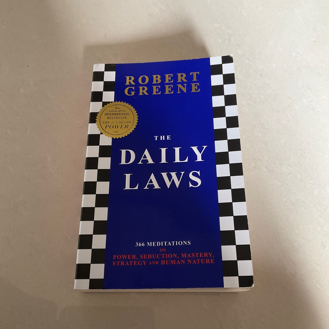 THE DAILY LAWS ROBERT GREENE, Buku & Alat Tulis, Buku di Carousell