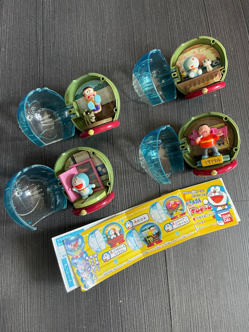 Vintage Toy Gashapon Doraemon totem dome (Polly Pocket , Mighty Max ...