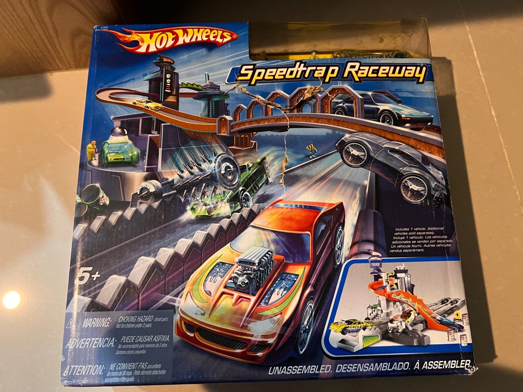 二手 風火輪 HOT WHEELS speedtrap raceway軌道組, 書籍、休閒與玩具, 玩具、公仔、桌遊在旋轉拍賣