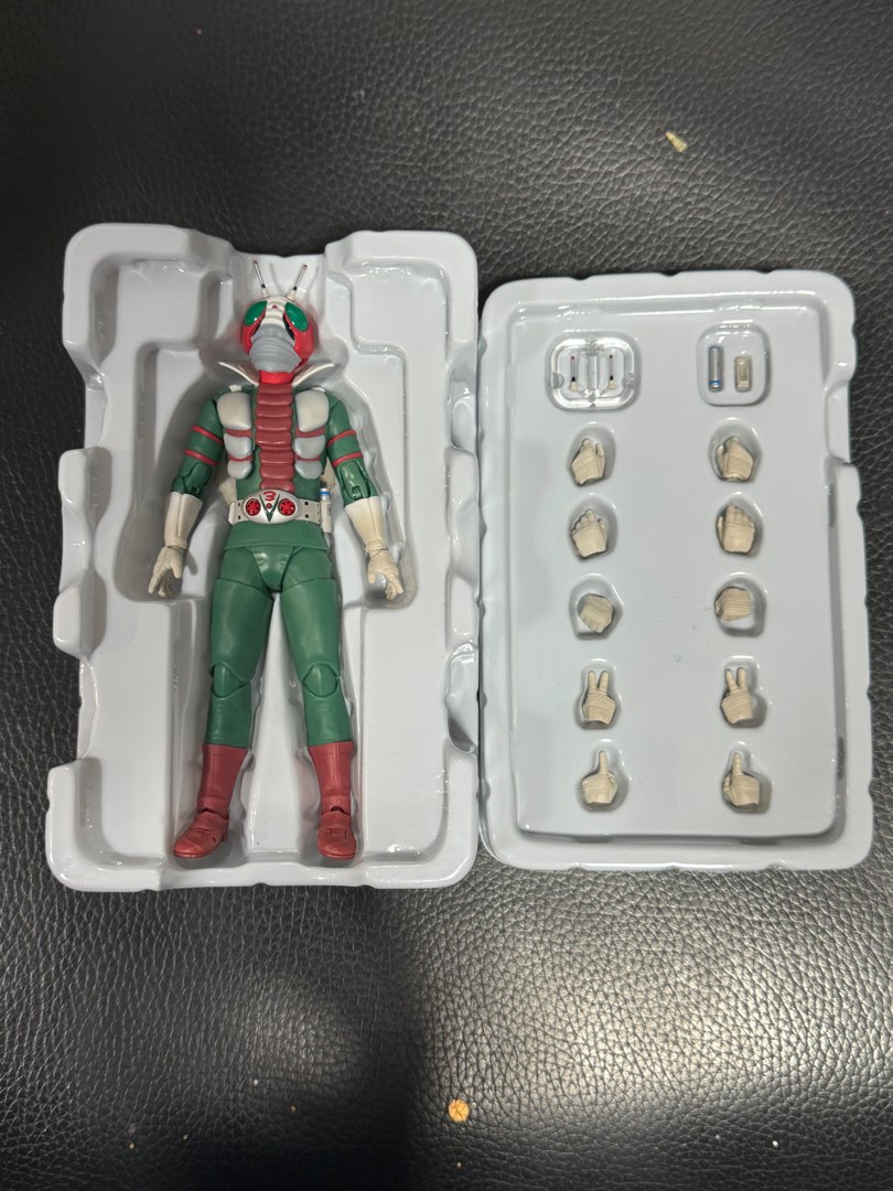 二手 S.H.Figuarts SHF 真骨彫 真骨雕 幪面超人 V3, 興趣及遊戲, 玩具 & 遊戲類 - Carousell