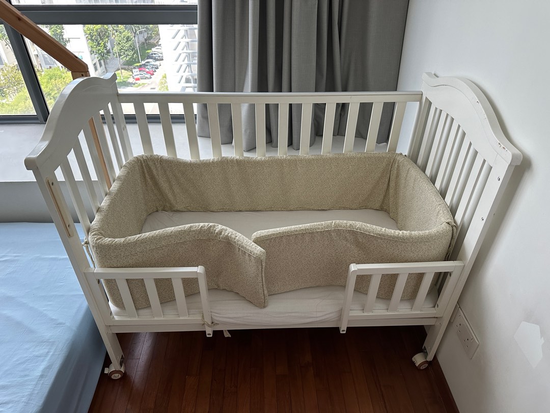FREE - Baby Cot, cabinet and ladder and baby stuffs, Babies & Kids ...