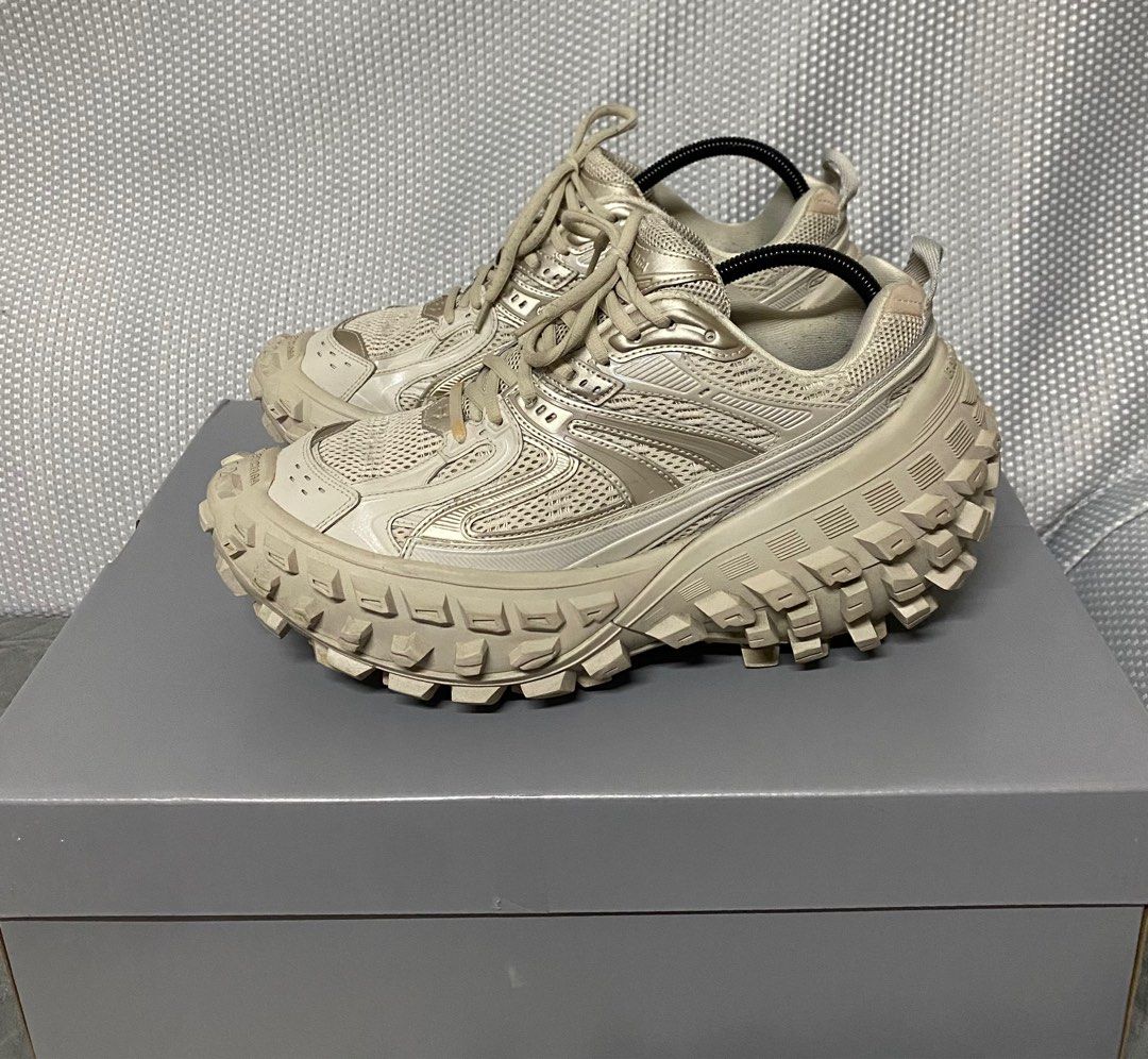 Balenciaga Defender Size:Eur:42,Us:9 巴黎世家, 名牌, 鞋及波 Balenciaga Defender Size:Eur:42,Us:9 巴黎世家, 名牌, 鞋及波