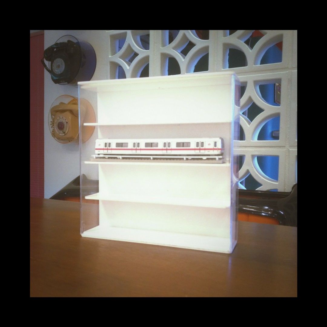 C151 Singapore MRT Train 1987 1:120 with 4 tier display, Hobbies & Toys ...