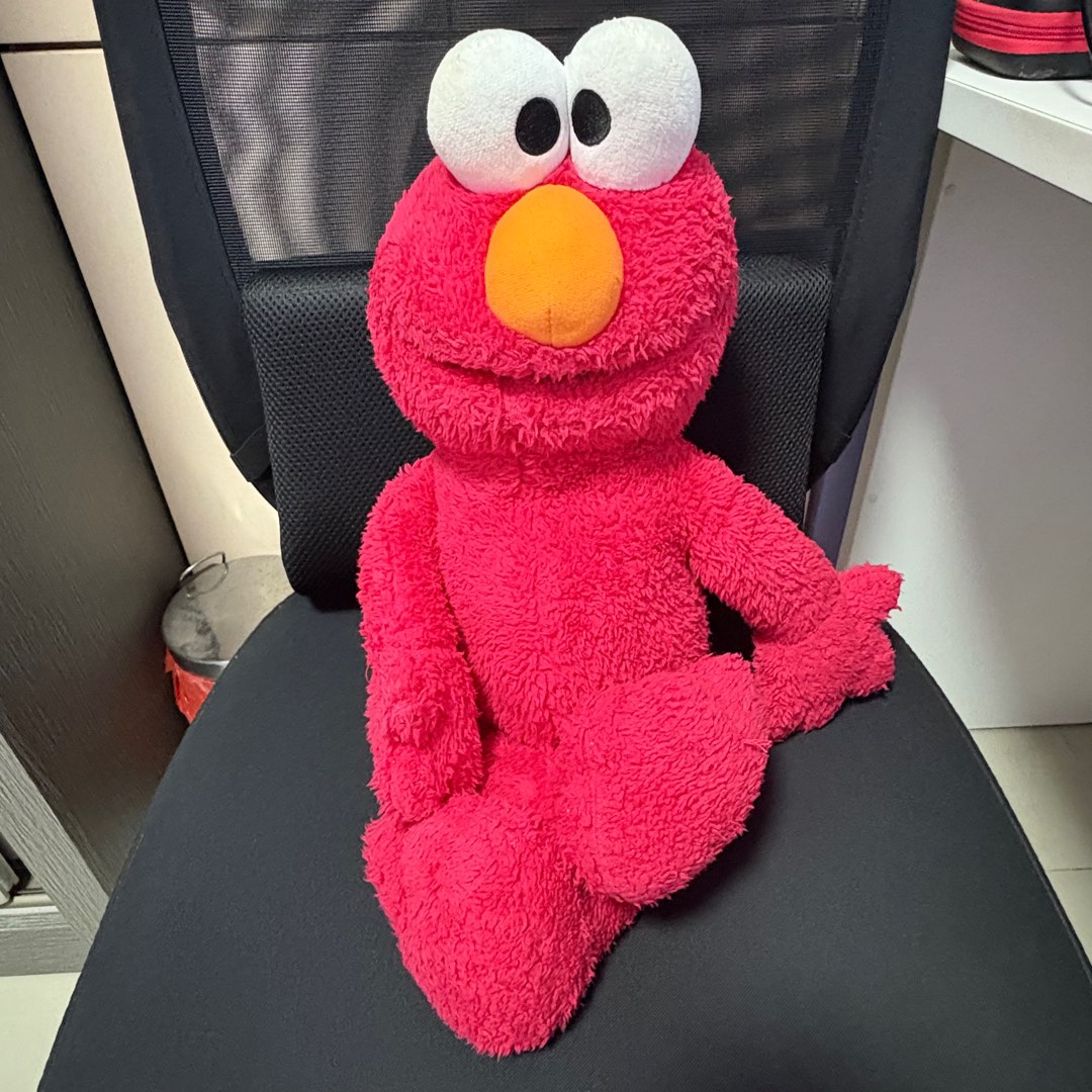 elmo soft toy sesame street, Hobbies & Toys, Toys & Games on Carousell