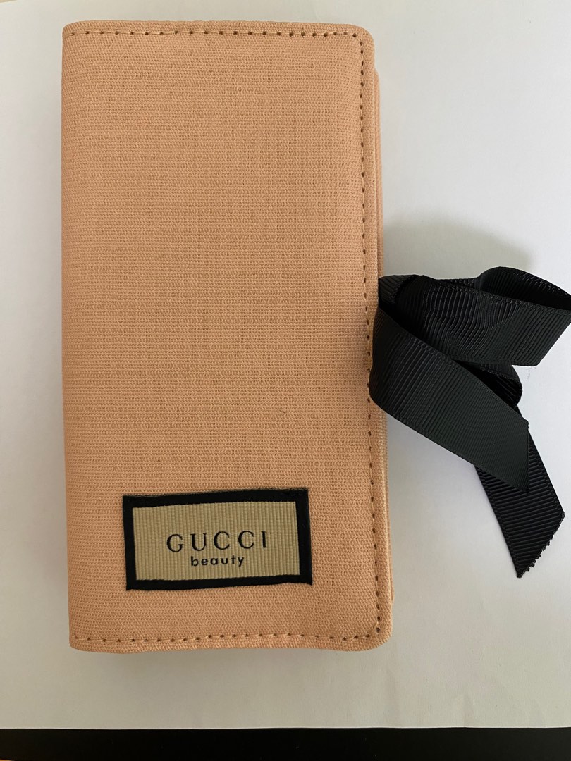 Gucci Travel brush set, Beauty & Personal Care, Face, Makeup Products ...