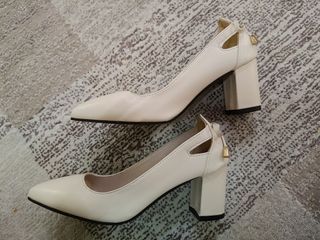 Kasut kahwin / Nikah, Women's Fashion, Footwear, Heels on Carousell