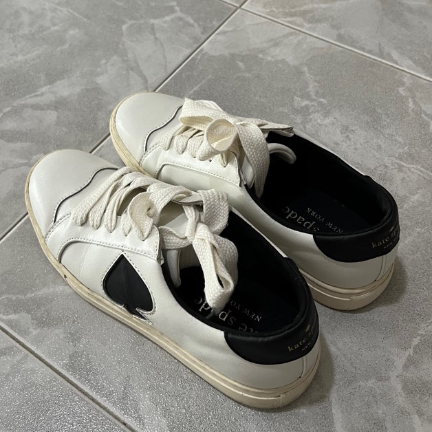 KATE SPADE FEZ WHITE SNEAKER WITH BLACK SPADE LOGO, Women's Fashion ...