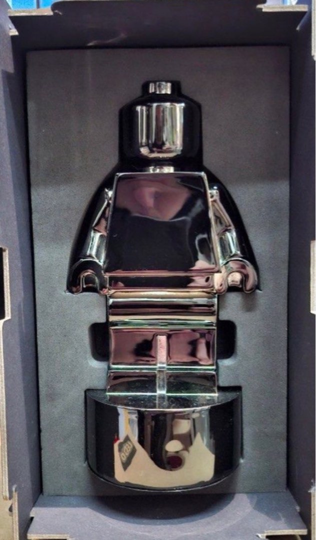 全新樂高LEGO Bricks Prodigy society 人仔座, 興趣及遊戲, 玩具 & 遊戲類 - Carousell