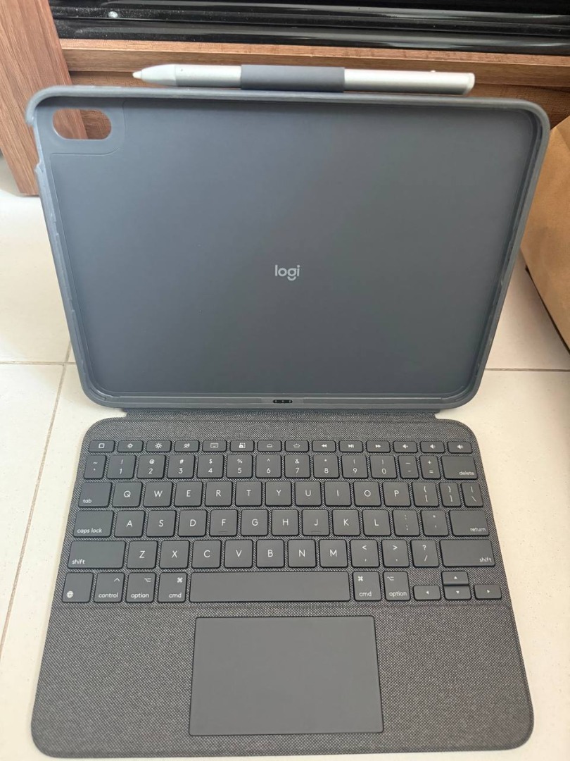 Logitech Combo Touch Backlit Detachable Keyboard Case with Crayon (USB ...