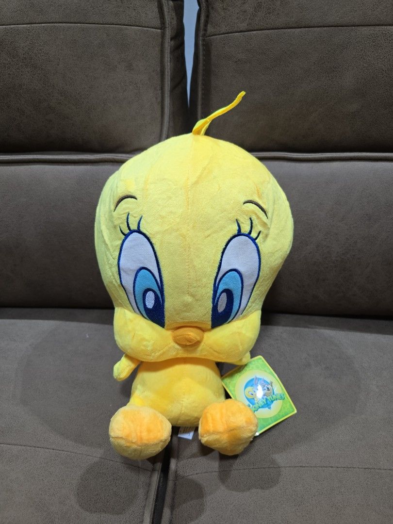 Looney Tunes Plushies - Tweety Bird (original from Japan), Hobbies ...
